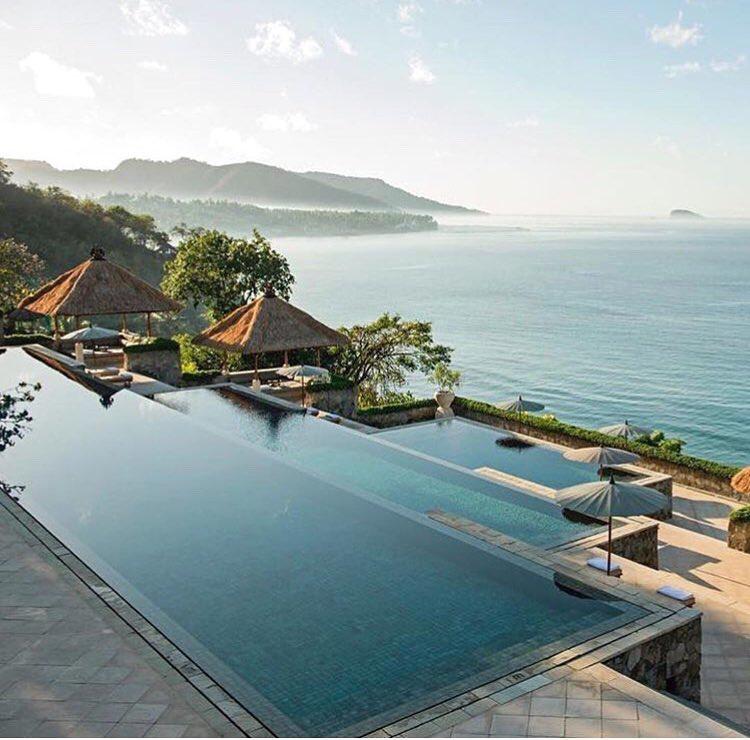 9 Best Beachfront Hotels in Bali - Baligasm